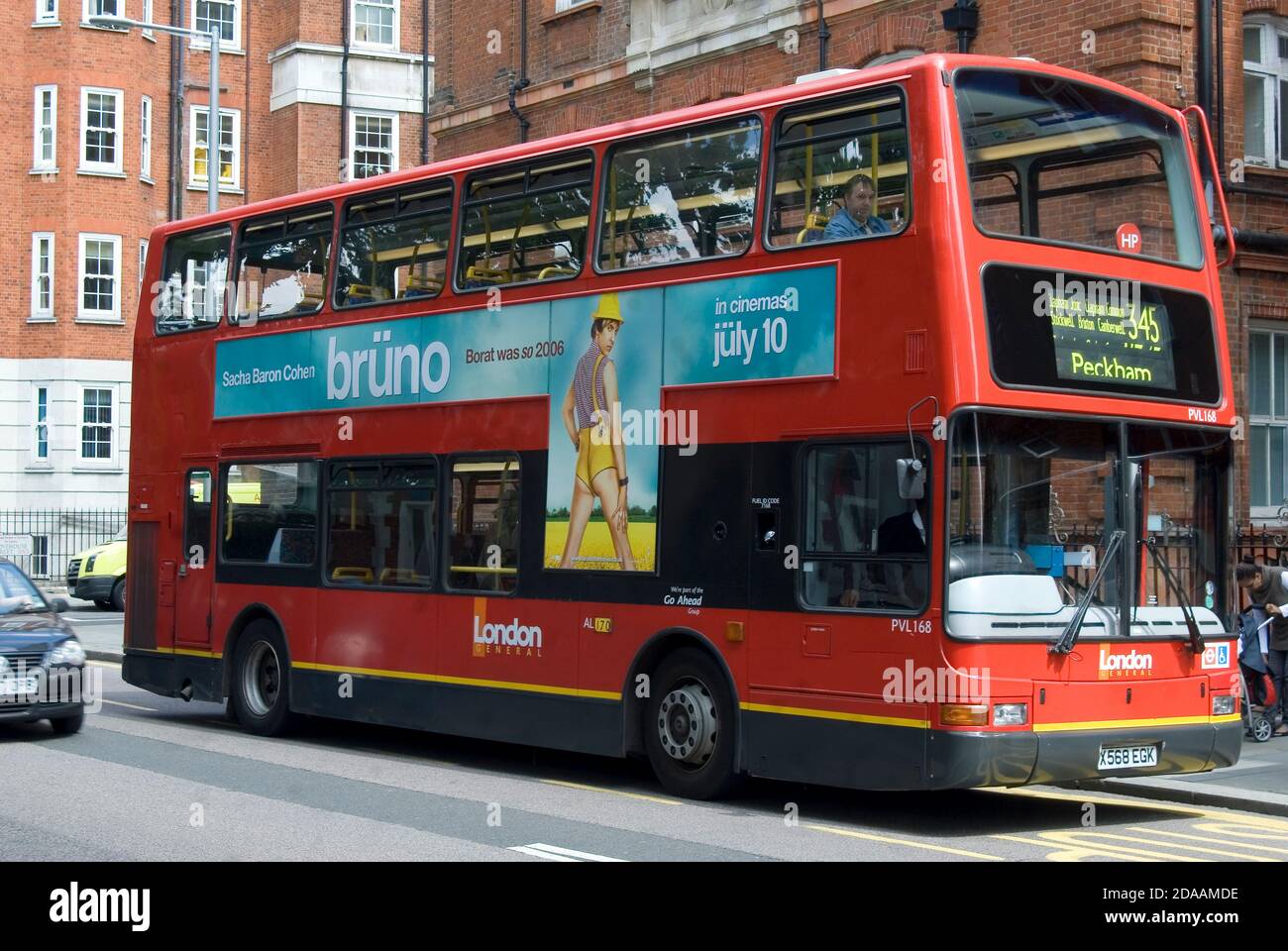 Urban red bus hi-res stock photography and images - Alamy