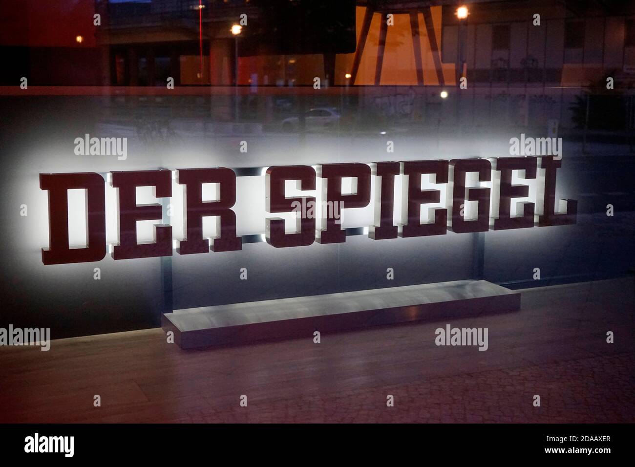 Spiegel logo hi-res stock photography and images - Alamy