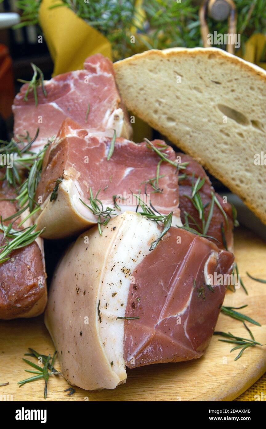 Italian ham prosciutto crudo hi-res stock photography and images - Alamy