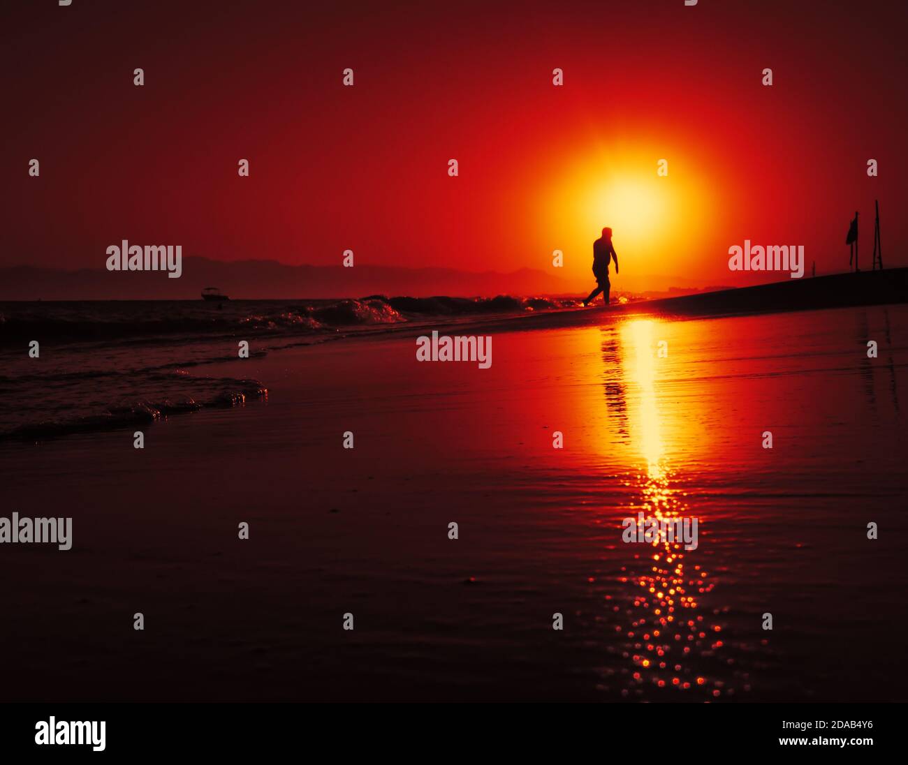 Beautiful blazing sunset sea landscape. Amazing summer sunset view on ...