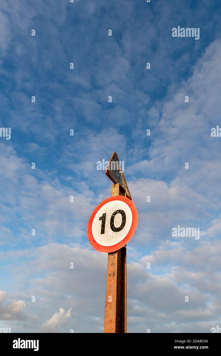 10 kilometre speed limit sign hi-res stock photography and images - Alamy