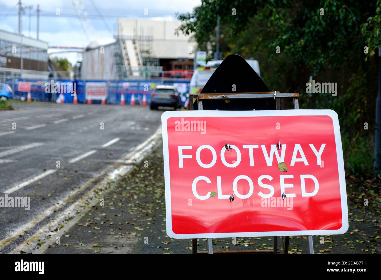 The New Railway Bridge being installed at Gypsy Patch Lane Stoke ...