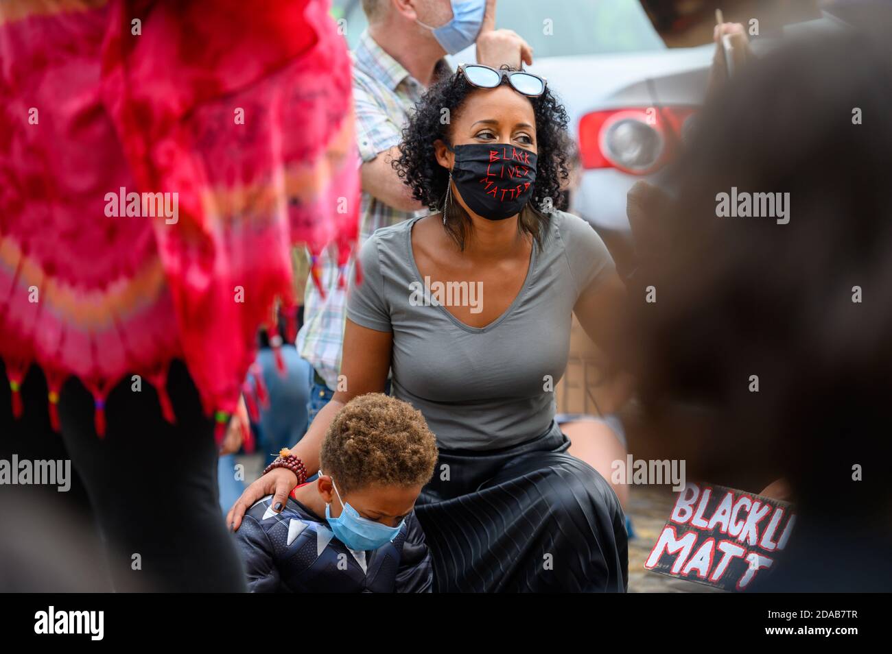Blm mask hi-res stock photography and images - Alamy