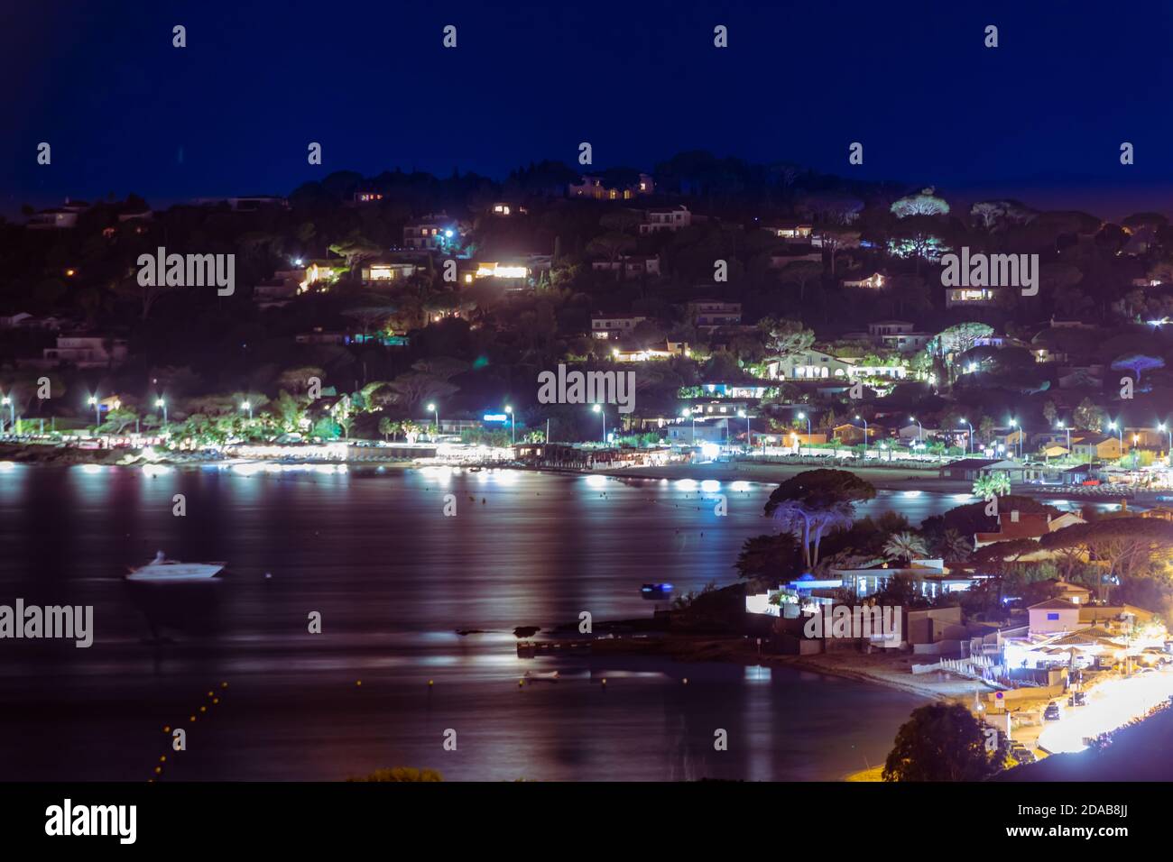 Sainte Maxime, Var, France - La Nartelle beach at night Stock Photo - Alamy