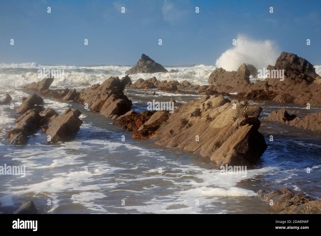 Sea ledges hi-res stock photography and images - Alamy