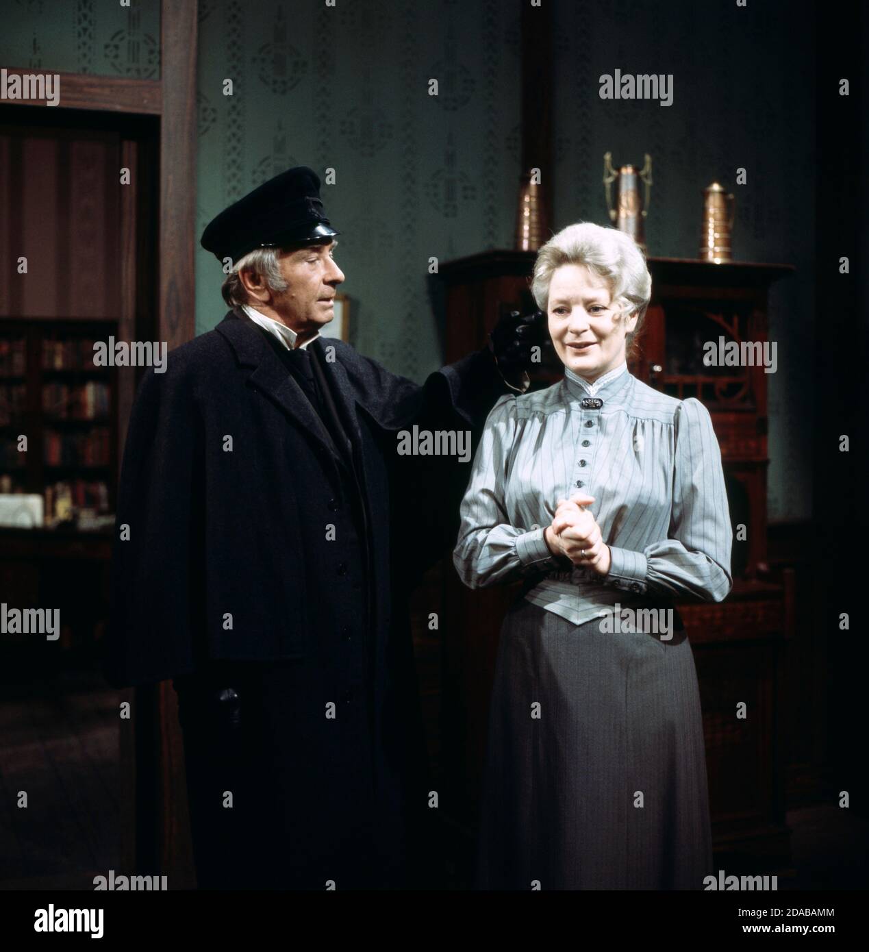 Arno Assmann und Elisabeth Wiedemann in Ein Volksfeind, Regie: Georg ...