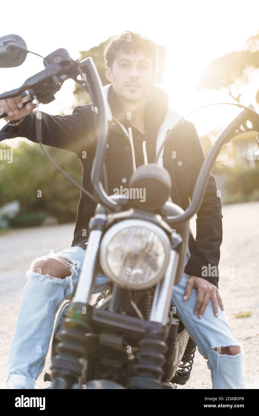 Motorcycle facing camera hi-res stock photography and images - Alamy