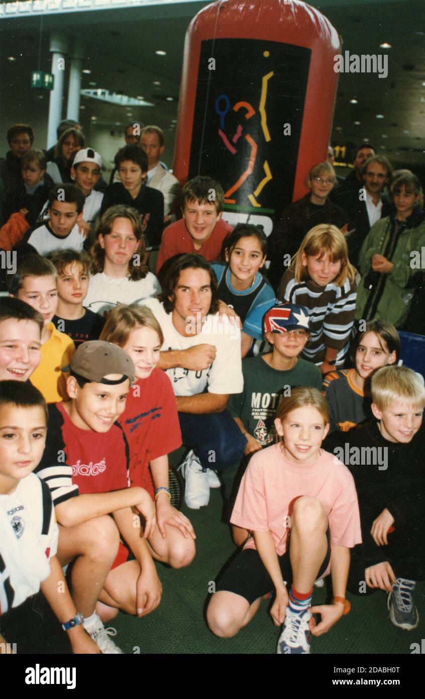 Pat rafter and children hi-res stock photography and images - Alamy