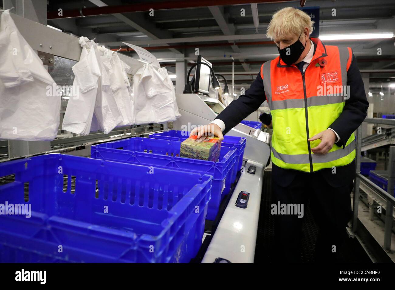 Tesco distribution centre hi-res stock photography and images - Alamy