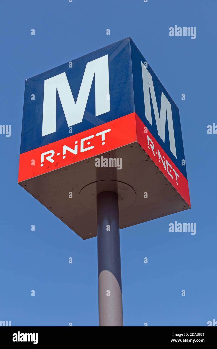 Public metro netherlands hi-res stock photography and images - Alamy