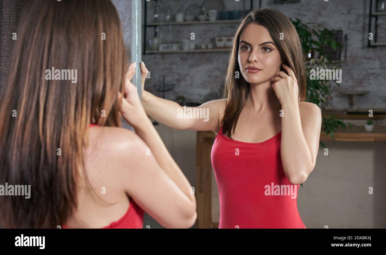 Woman dress mirror hi-res stock photography and images - Alamy