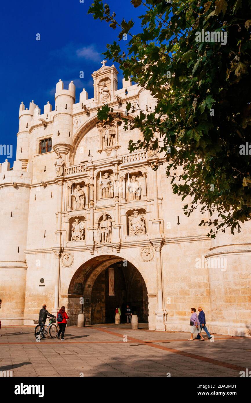 Medieval gate of santa maria hi-res stock photography and images - Alamy