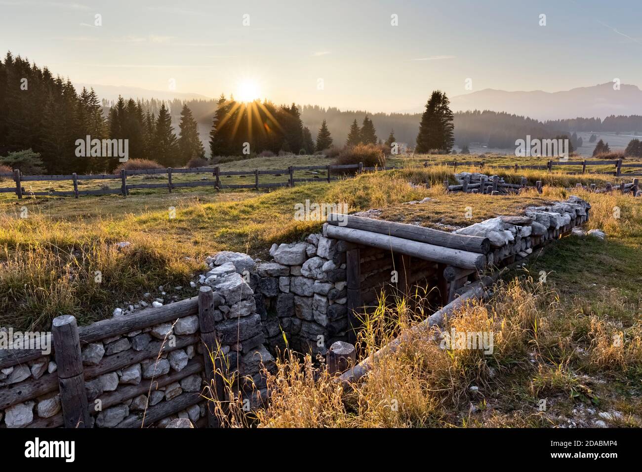 Trenches ww1 hi-res stock photography and images - Alamy