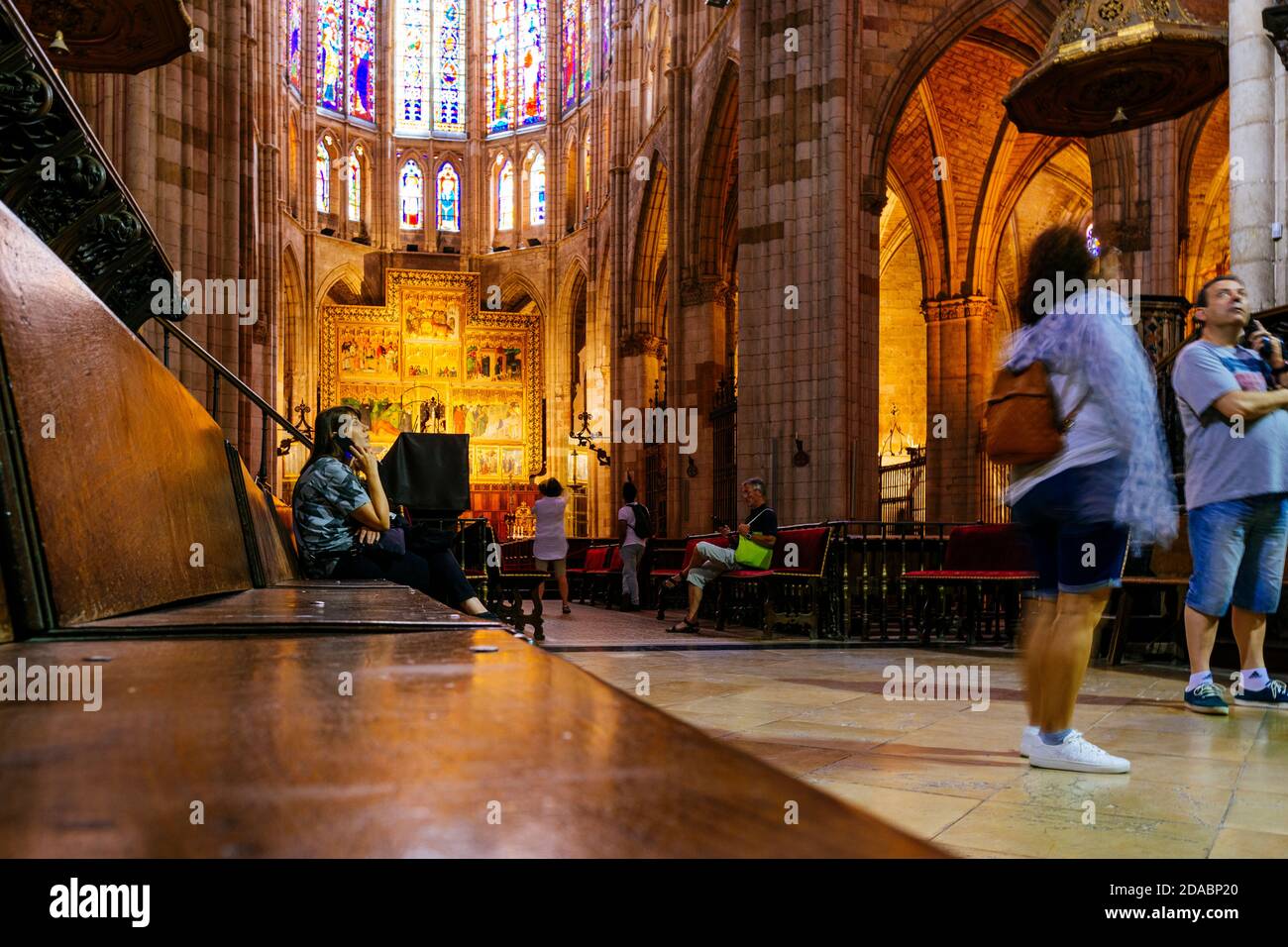 Gothic choir with altar hi-res stock photography and images - Alamy