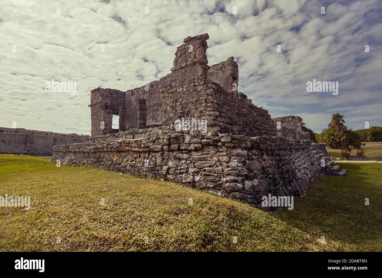 Mayan building hi-res stock photography and images - Alamy