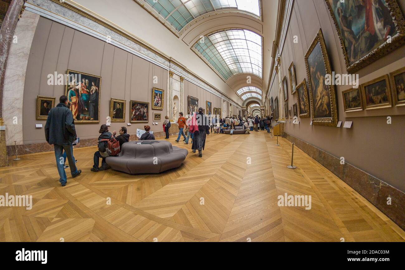 Grand Gallery Louvre