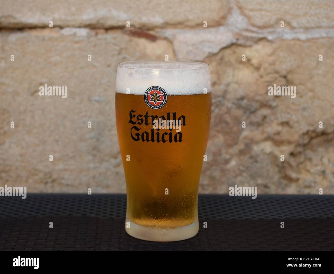 Draft beer Estrella Galicia Stock Photo - Alamy