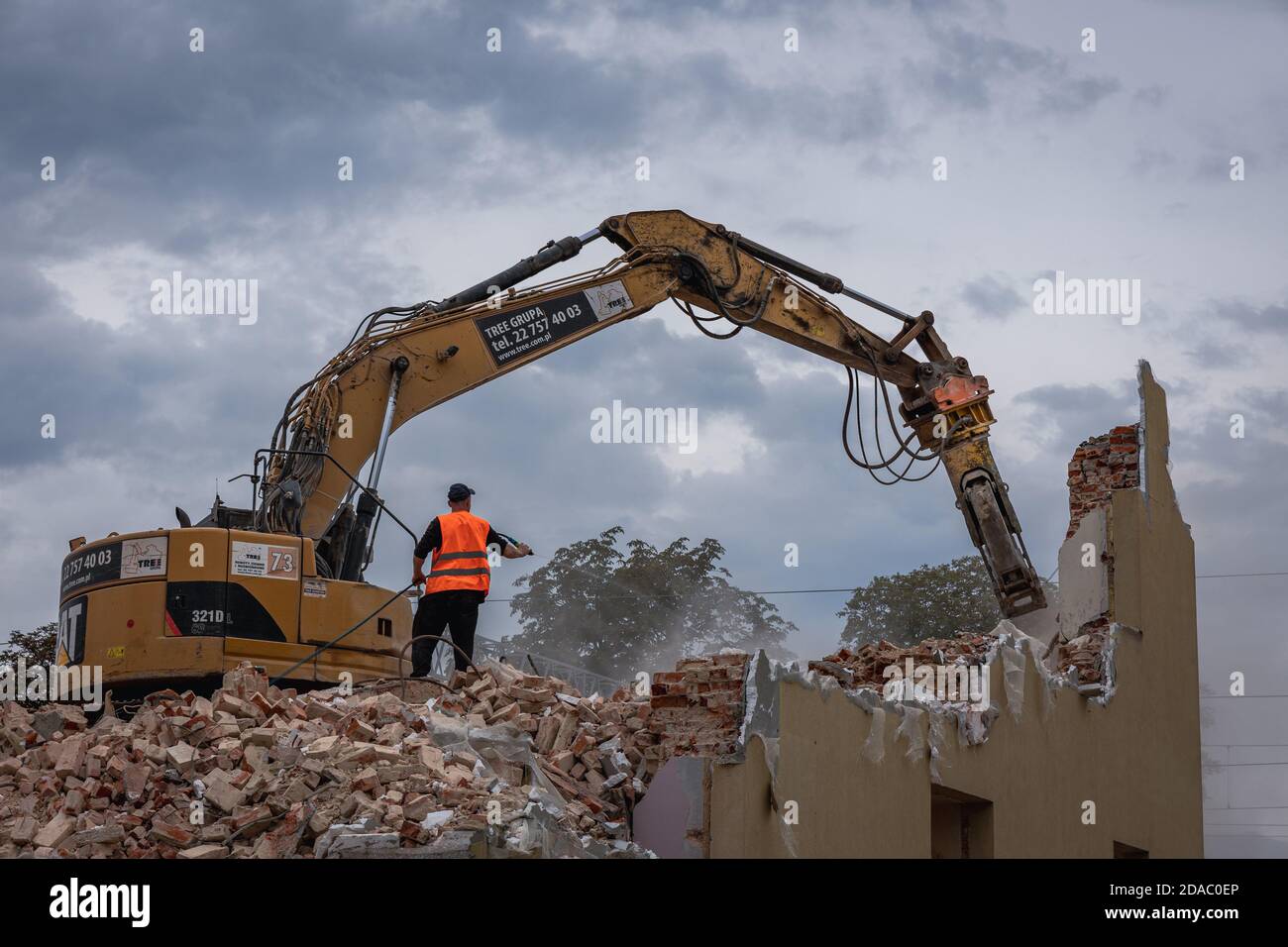 Demolition excavator hi-res stock photography and images - Alamy