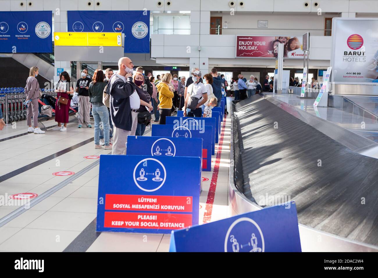 Airport warning signs hi-res stock photography and images - Alamy