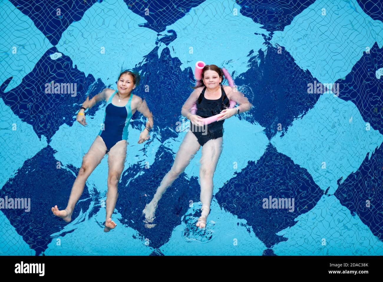 Pretty preteen girls hi-res stock photography and images - Alamy