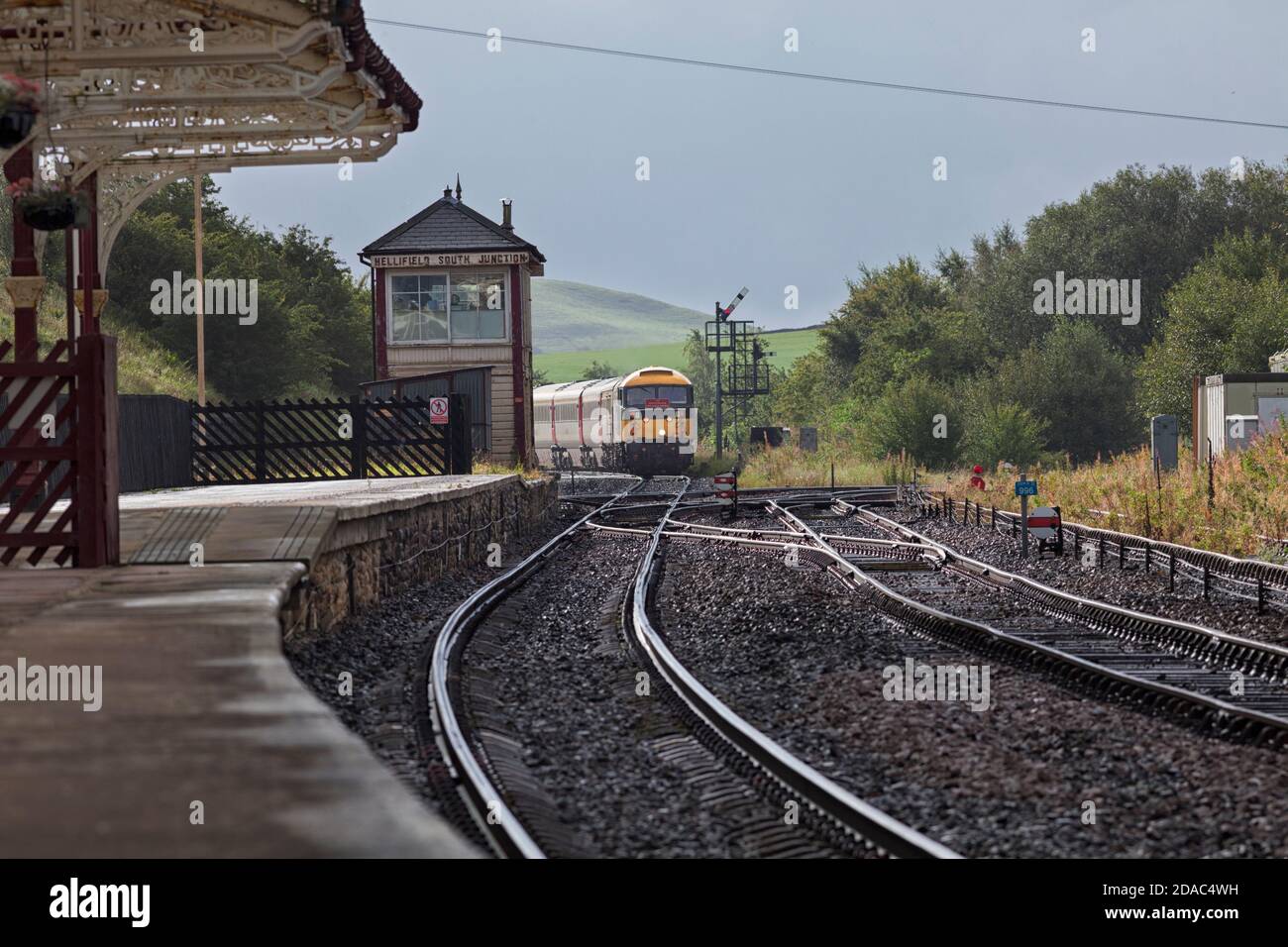 Preserved class 47 locomotive 47712 passing the midland railway signal ...