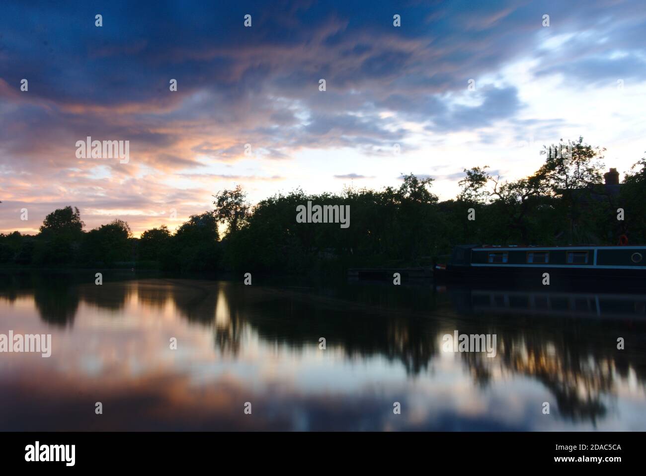 Canals in cheshire hi-res stock photography and images - Alamy
