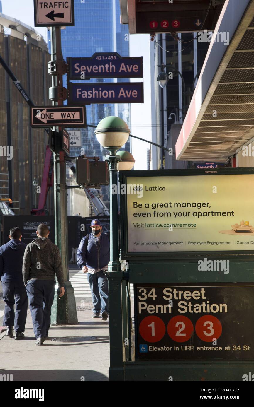 Street sign 7th and 34th street hi-res stock photography and images - Alamy