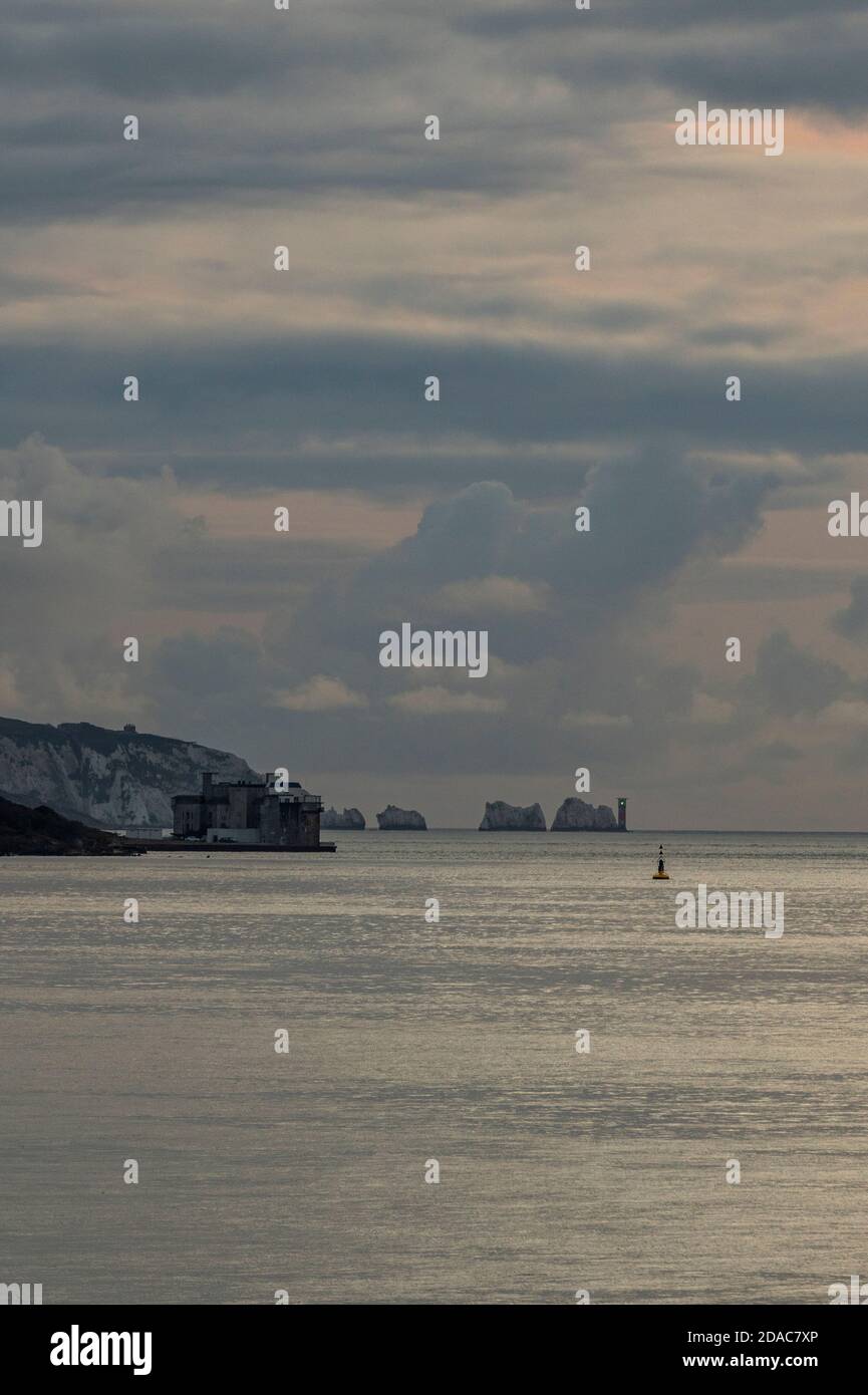The needles isle of wight sunset hi-res stock photography and images ...