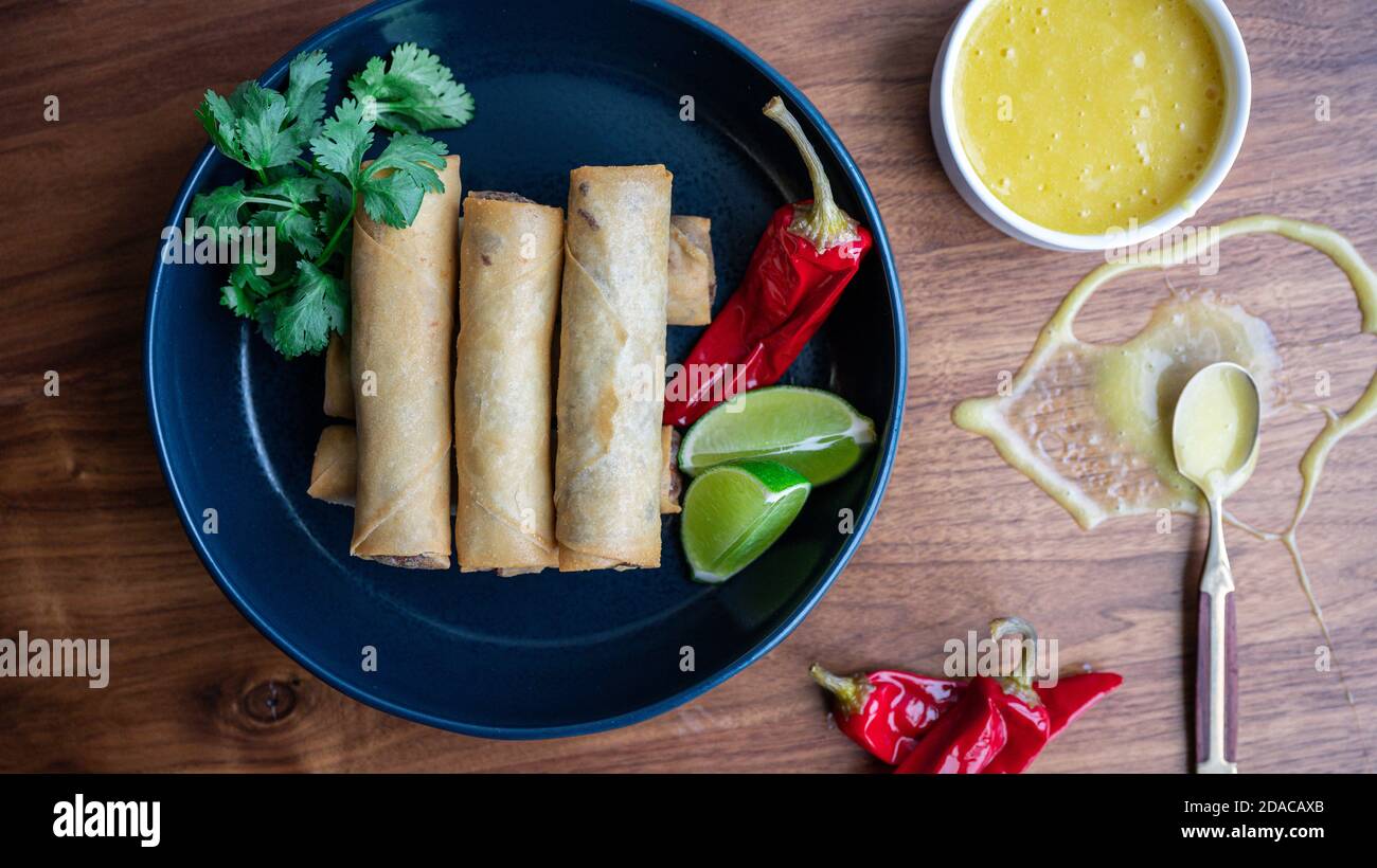 Springroll hi-res stock photography and images - Alamy