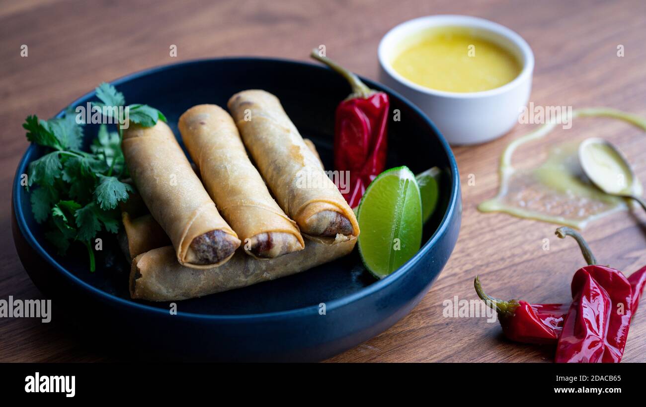 Springroll hi-res stock photography and images - Alamy