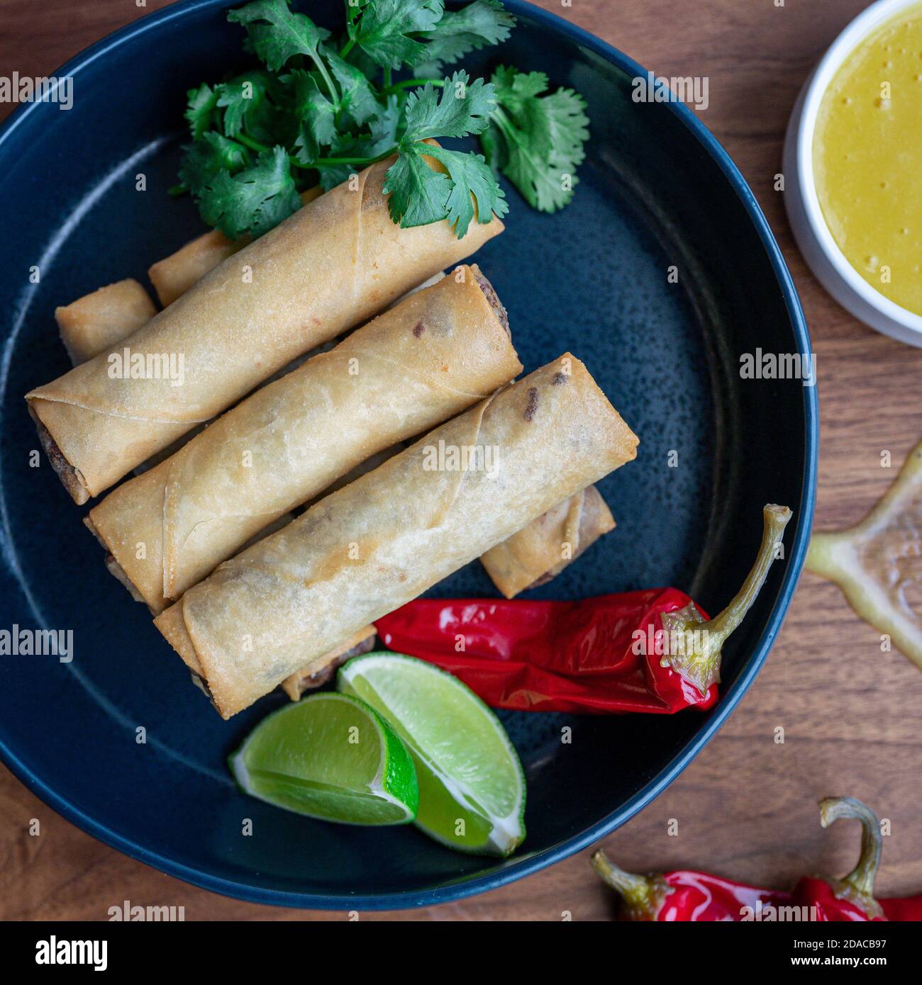 Fry spring roll hi-res stock photography and images - Alamy