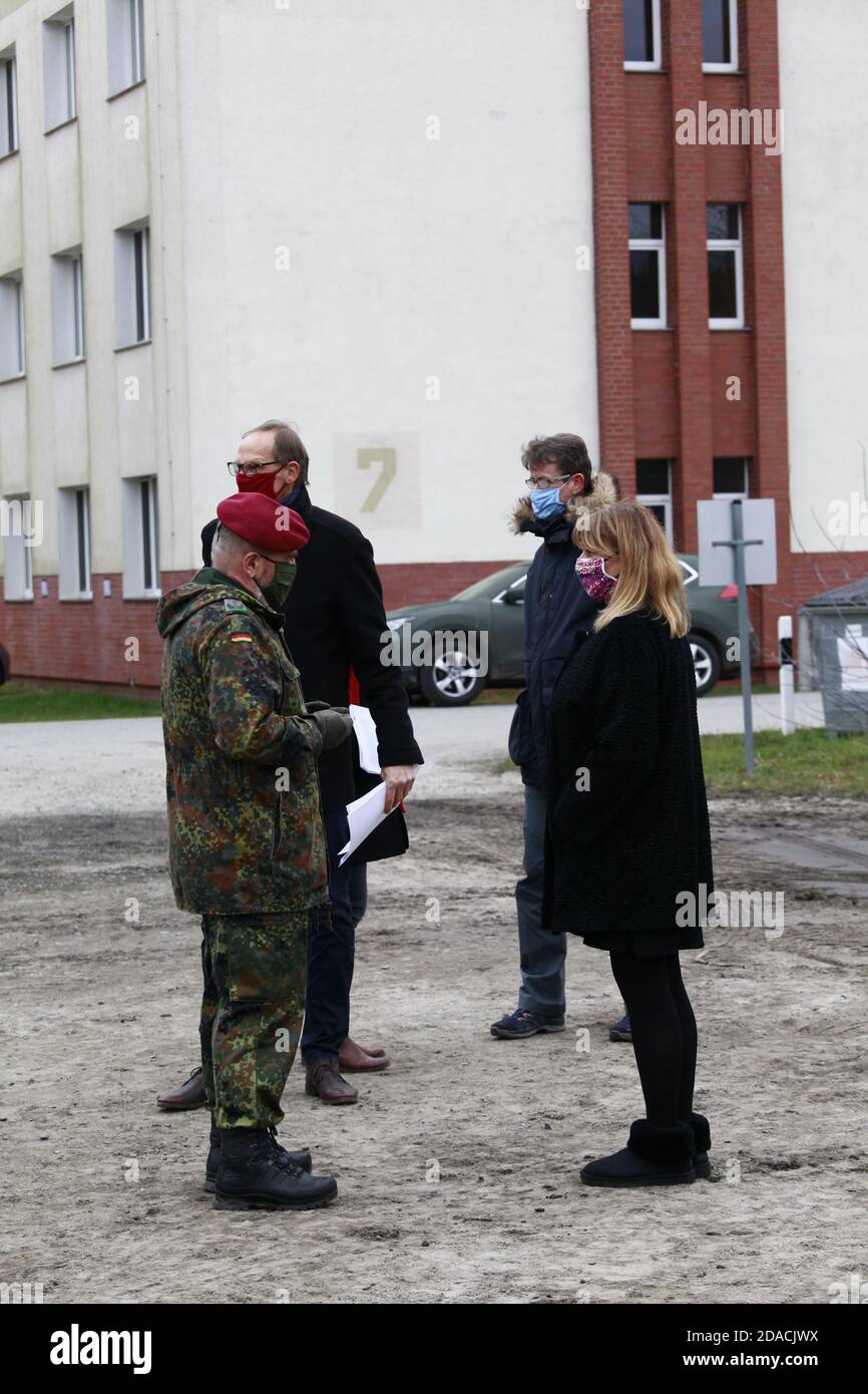 Petra Köpping, Staatsministerin für Soziales und Gesellschaftlichen Zusammenhalt, Oberst Klaus ...