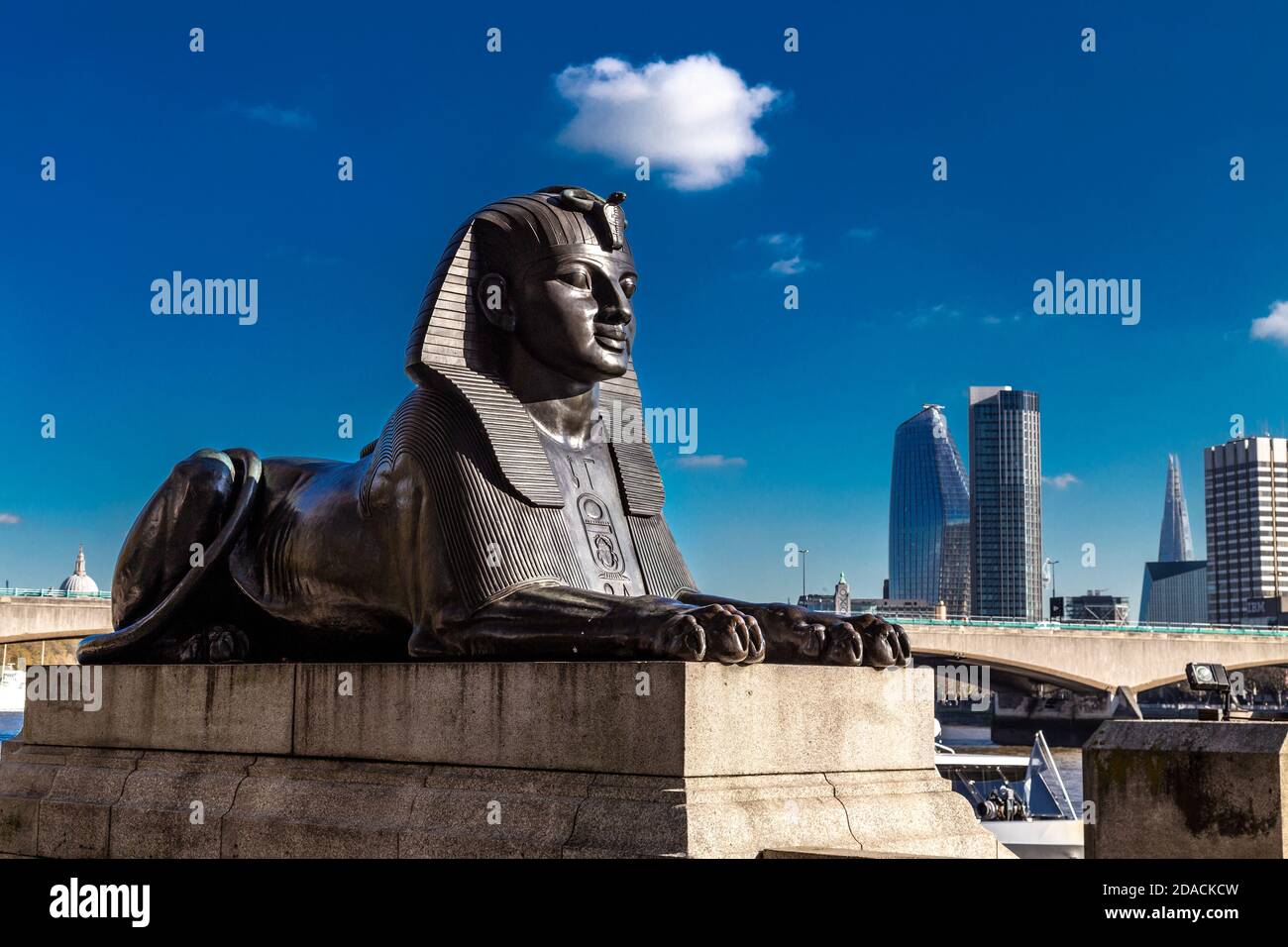 Sphinx statue on victoria embankment hi-res stock photography and ...