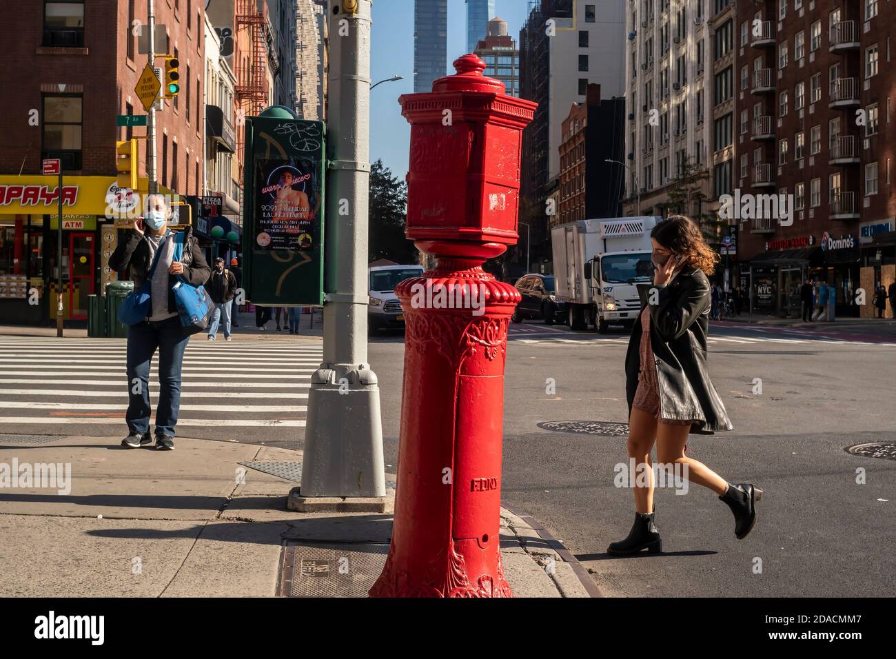 Fdny street fire alarm box hi-res stock photography and images - Alamy