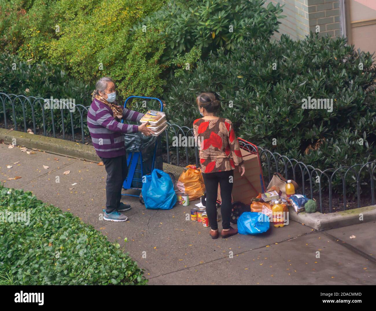 Redistribute food hi-res stock photography and images - Alamy