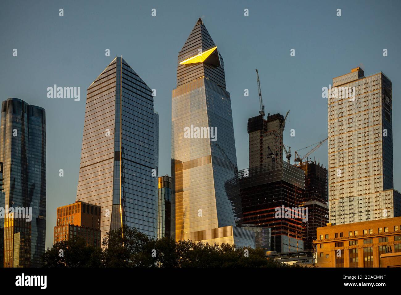 Development in and around Hudson Yards, featuring The Edge observatory ...