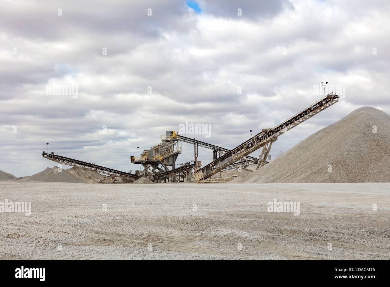 Limestone quarry indiana usa hi-res stock photography and images - Alamy