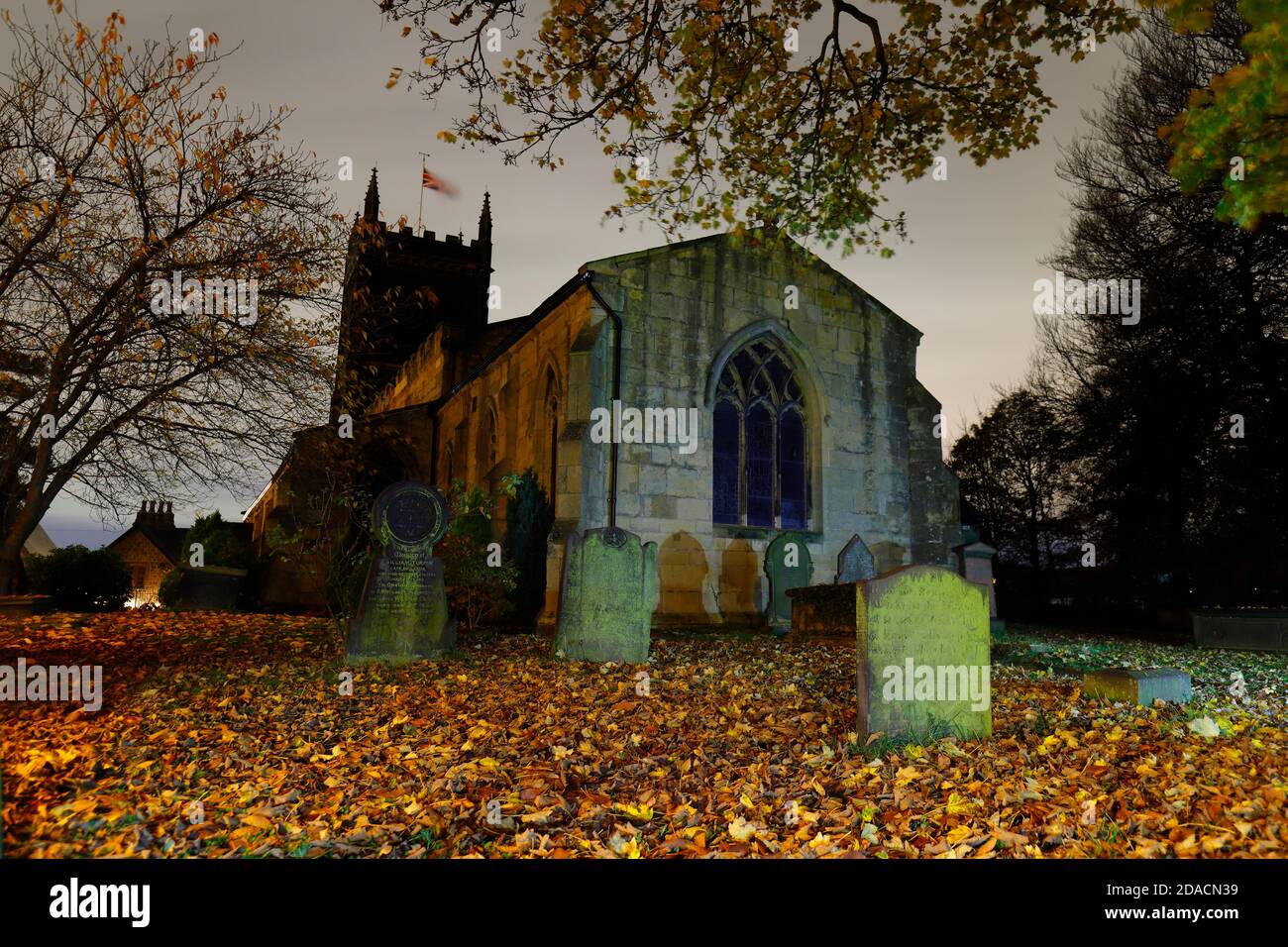 Swillington churchyard at night hi-res stock photography and images - Alamy