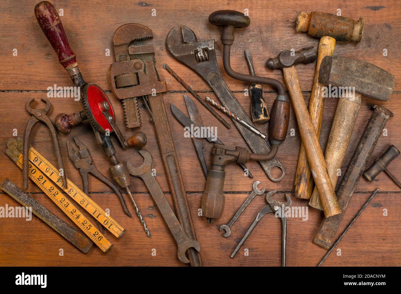 Old vintage hammer collection hi-res stock photography and images - Alamy