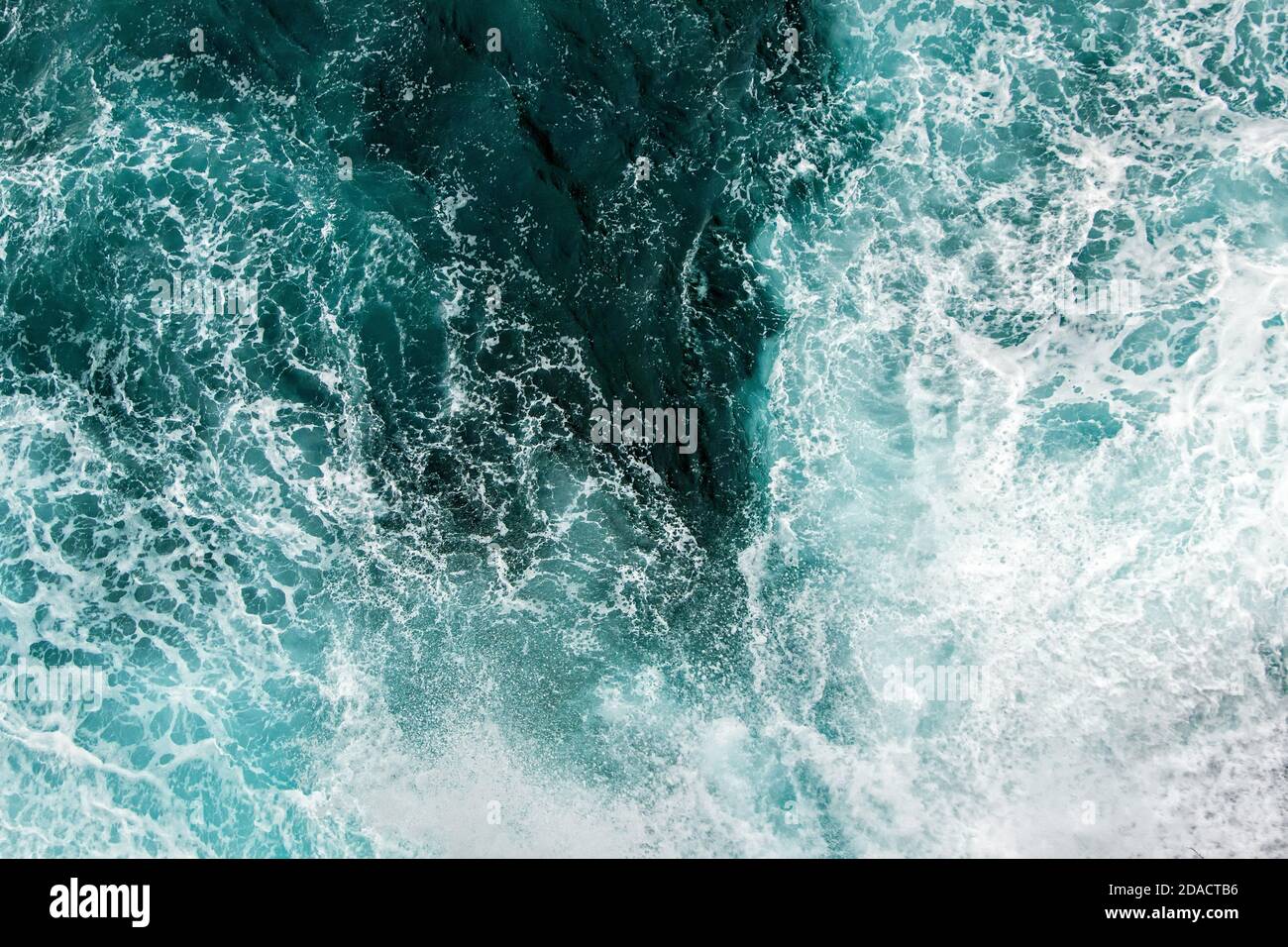 Arial view ocean waves hi-res stock photography and images - Alamy