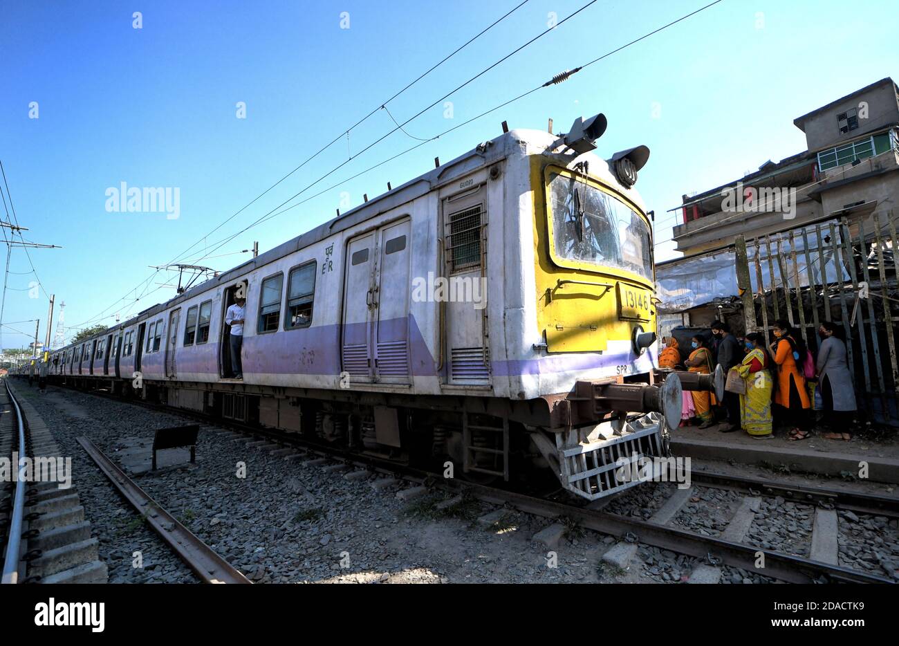 Closed railway stations hi-res stock photography and images - Alamy
