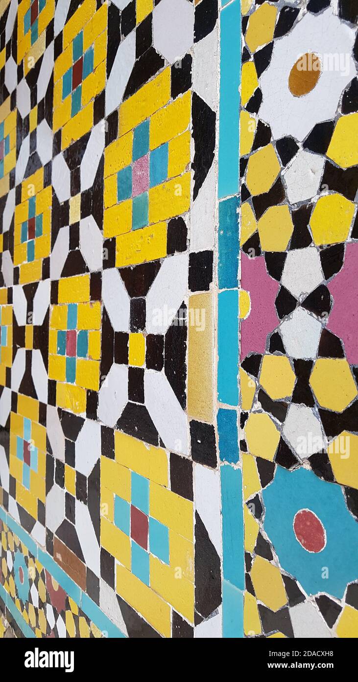 Iranian tiles hi-res stock photography and images - Alamy