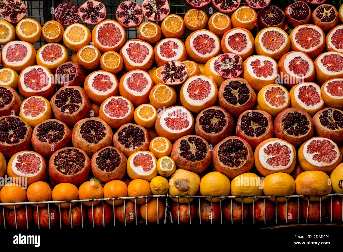 Sale of various fruits at the local market Stock Photo - Alamy
