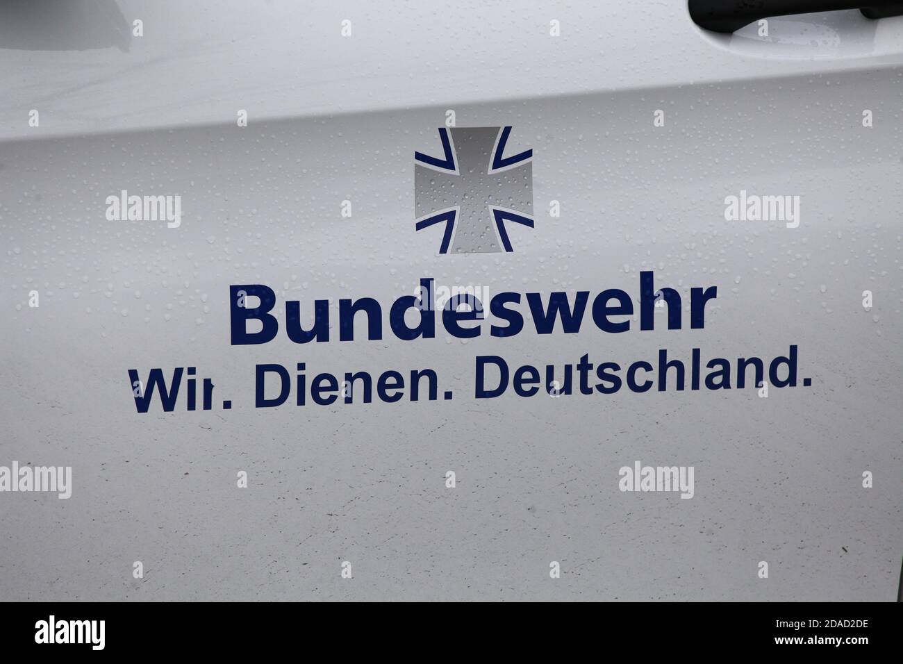 symbolbild BUNDESWEHR WIR DIENEN DEUTSCHLAND Stock Photo - Alamy
