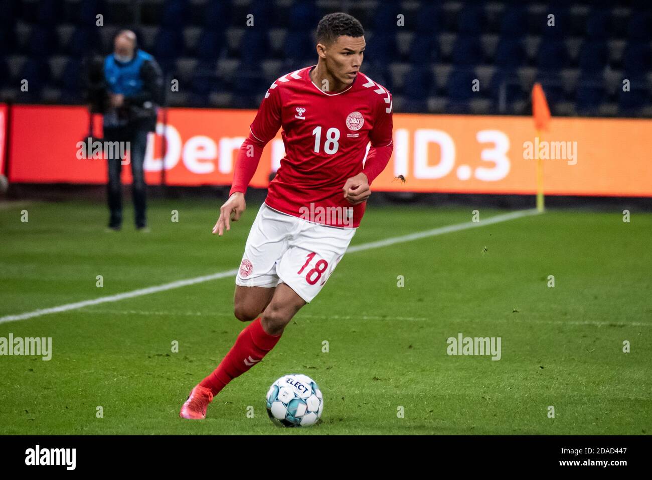 Broendby, Denmark. 11th Nov, 2020. Alexander Bah (21) of Denmark seen ...
