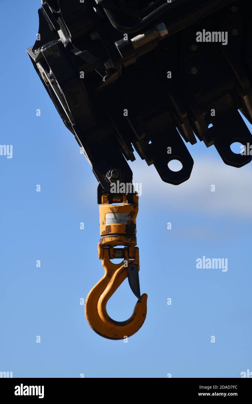 Safety latch on a crane hi-res stock photography and images - Alamy