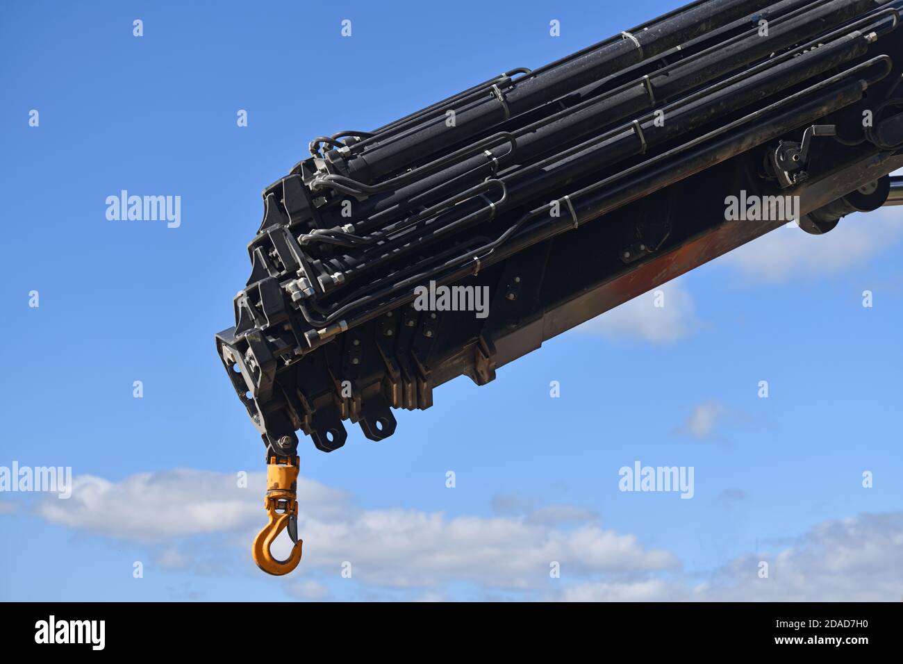 Crane lifting loads hi-res stock photography and images - Alamy