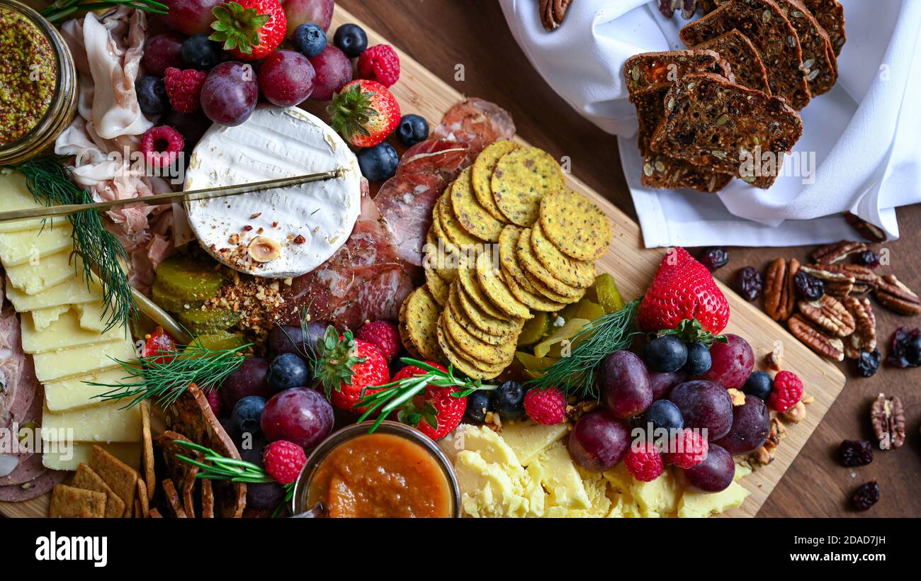 Charcuterie cheese grazing board hi-res stock photography and images ...
