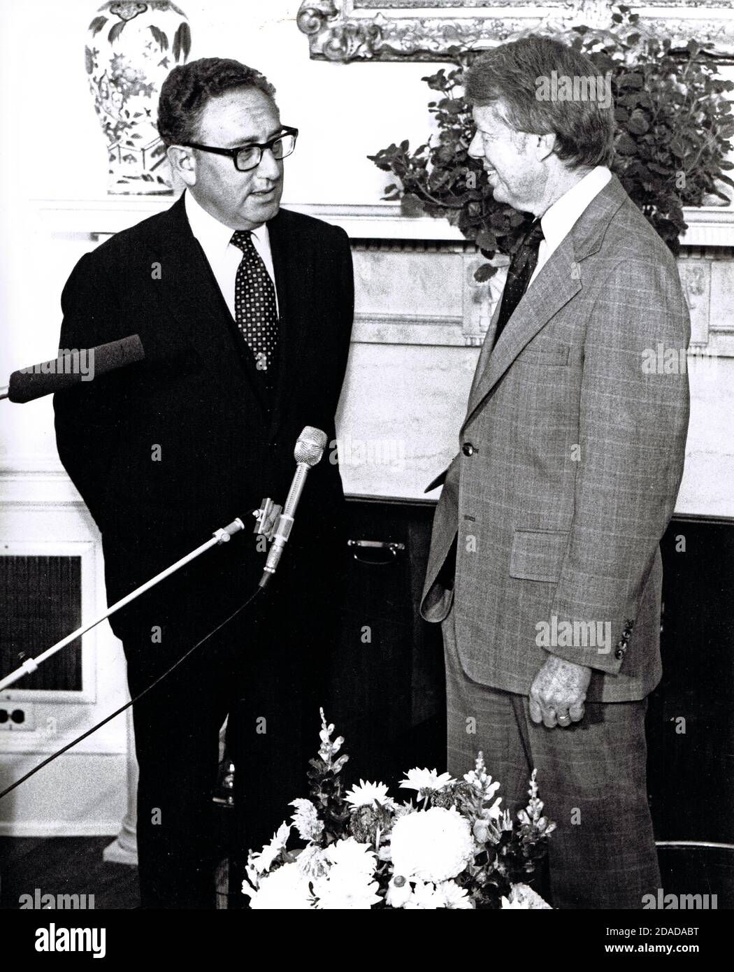 Carter oval office 1977 hi-res stock photography and images - Alamy