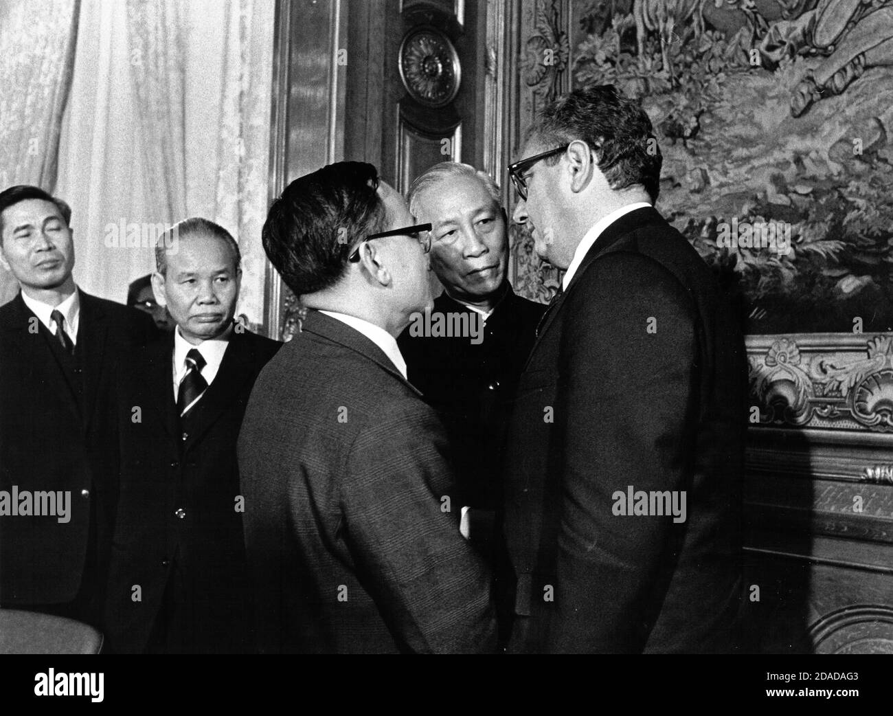 1973 le duc tho hi-res stock photography and images - Alamy